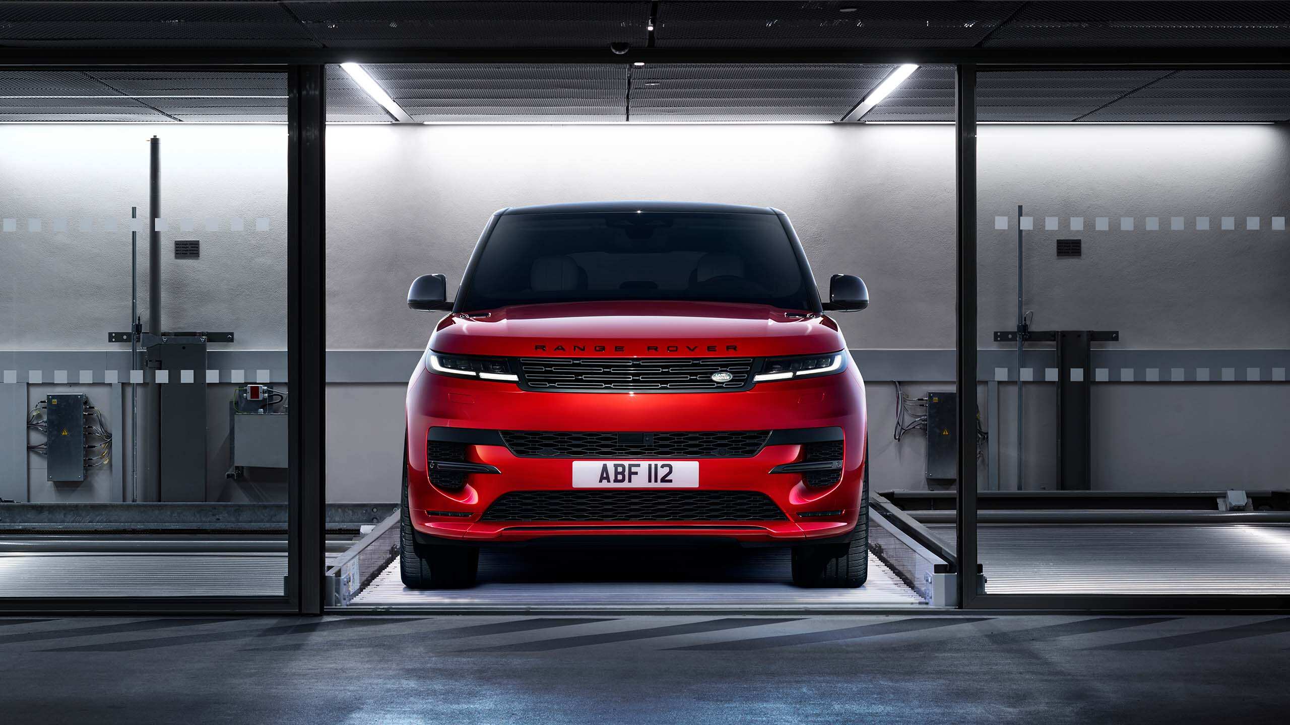 Explore Range Rover Sport | Range Rover