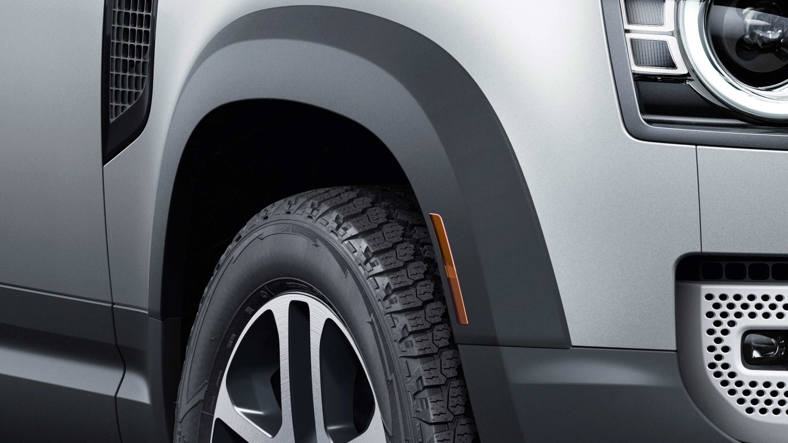 Land Rover Defender | Accessory Packs | Land Rover