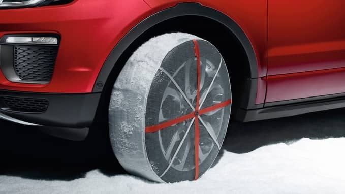 Winter Driving - How To Tackle Snow and Ice | Land Rover USA