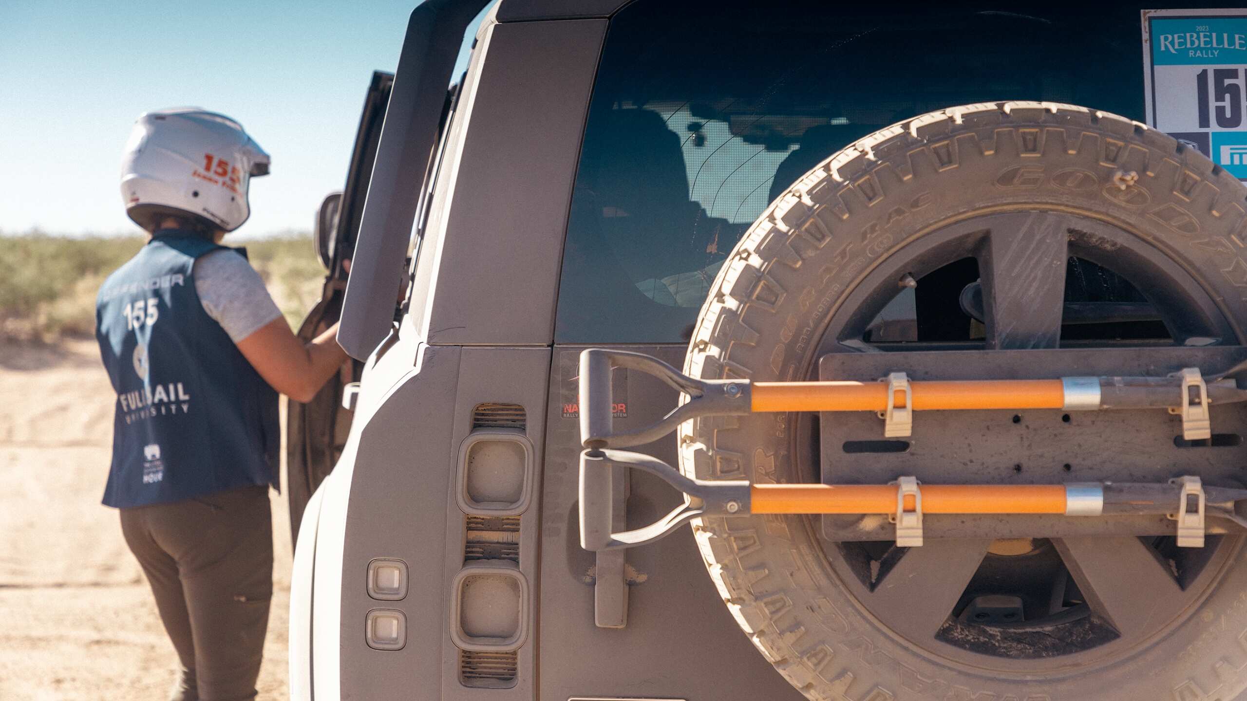 DEFENDER x REBELLE RALLY